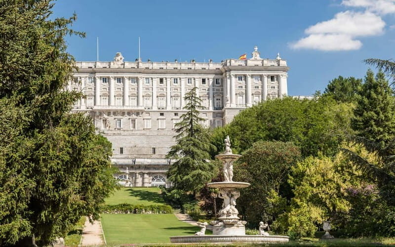 Royal Palace of Madrid: Private tour with entrance included - FAQ