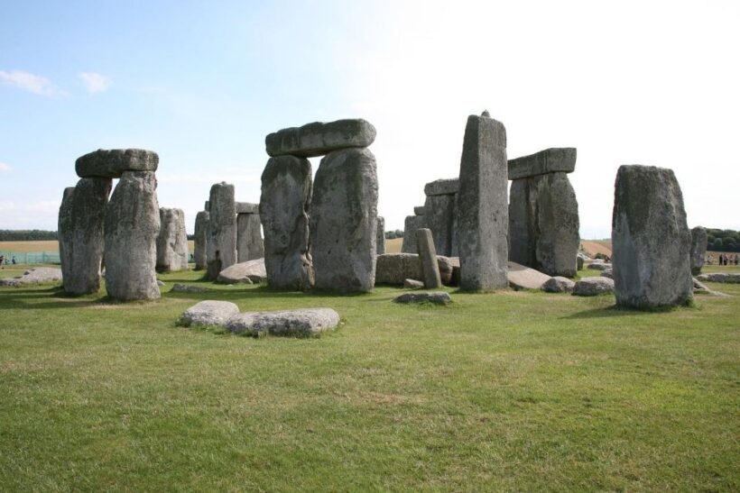 Royal Windsor Castle and Stonehenge Private Tour with passes - The Windsor Leg: Royalty and Elegance