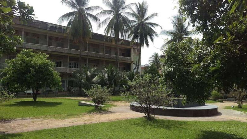 Royalpalace, Toul Sleng (S21), Museum & Killing Field - Introduction: An Insightful Day in Phnom Penh