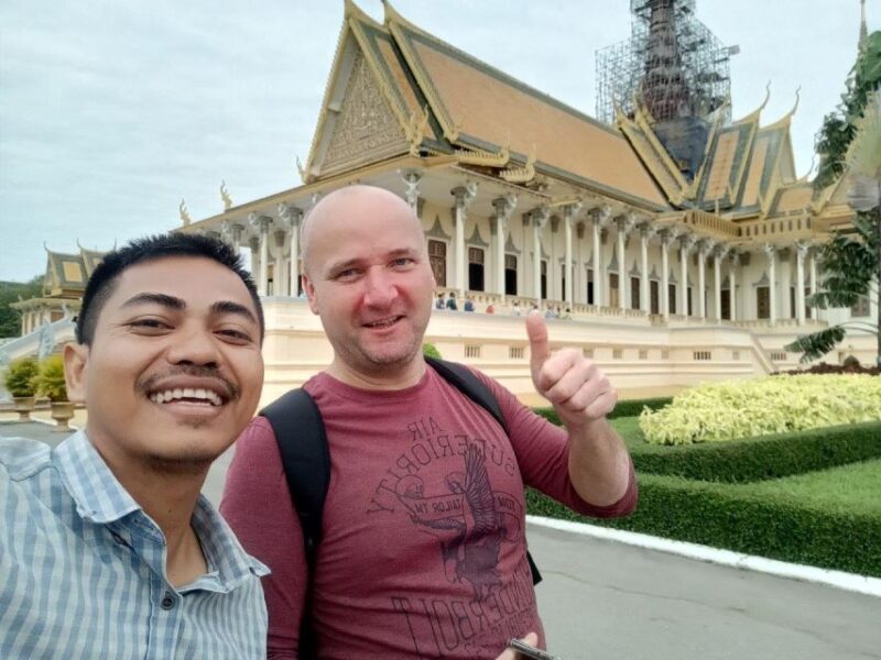 Royalpalace, Toul Sleng (S21), Museum & Killing Field - Wat Phnom: A Cultural and Historical Landmark