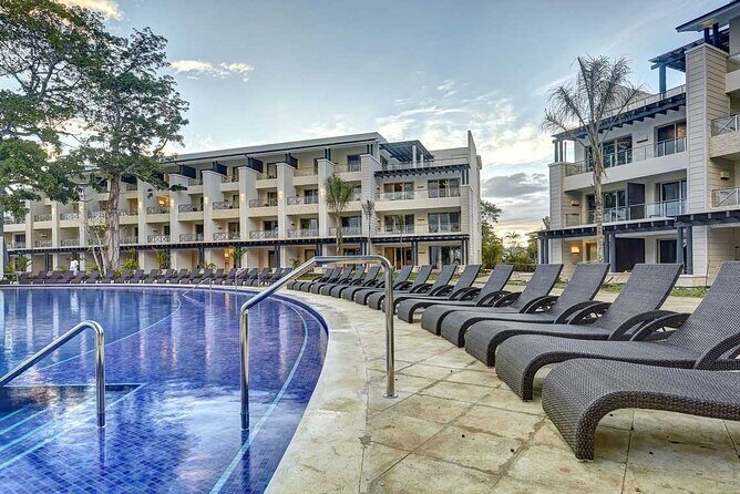 Royalton Negril Resort Airport Transfer - What to Expect from the Royalton Negril Resort Airport Transfer