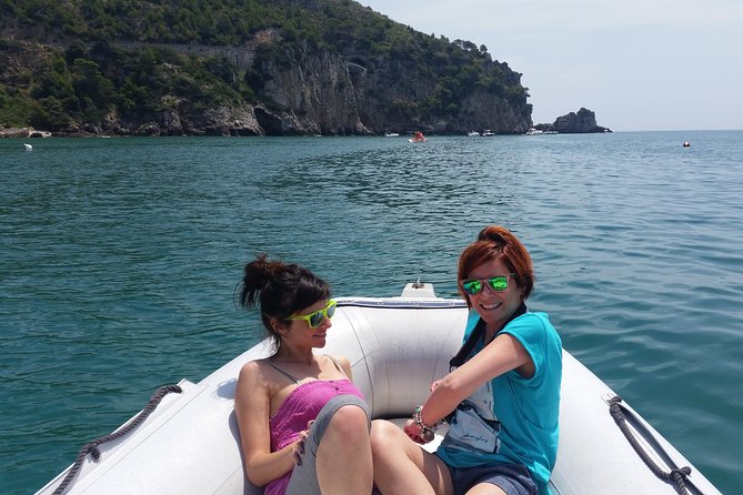 Rubber dinghy to rent Joker Boat Coaster 470 40CV (Without License) - Who Will Love This Experience?