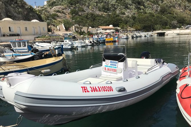 Rubber dinghy to rent Predator 599 40CV (Without License) - Exploring Sperlonga’s Coast by Inflatable Boat
