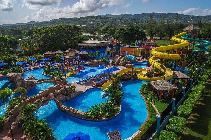 Runaway Bay Hotels Airport Transfer - The Sum Up