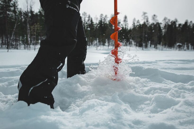 Saariselkä: Arctic Ice Fishing Experience - A Close Look at the Arctic Ice Fishing Tour
