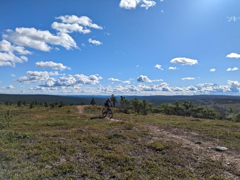 Saariselkä: Flow trails and Rock Gardens Mountain Bike Tour - Saariselkä: Flow Trails and Rock Gardens Mountain Bike Tour