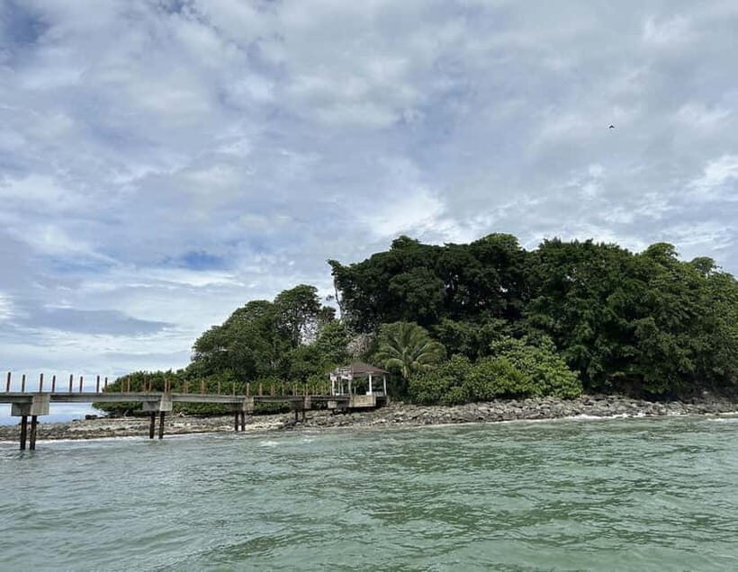 Sabah: Pulau Tiga Snorkeling Day Trip with Lunch - Key Points