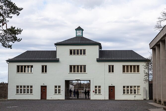 Sachsenhausen Concentration Camp Tour From Berlin - Appreciating the Guides Expertise