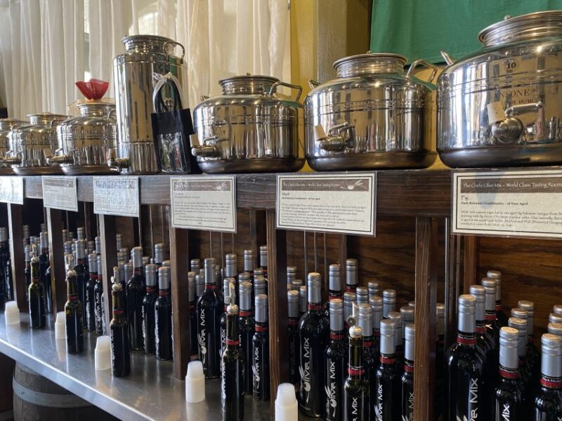 Sacramento: Historical Old Town and Food Walking Tour - Guides and Personalities