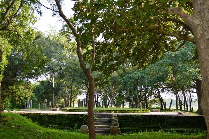 Sacred City of Anuradhapura from Habarana - Key Points
