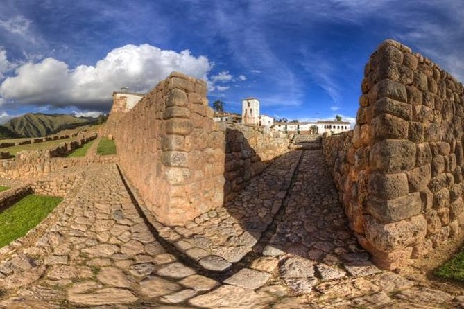 Sacred Valley of the Incas in Private: Pisaq, Ollantaytambo, Chinchero, Awanacancha - Visit to Chinchero