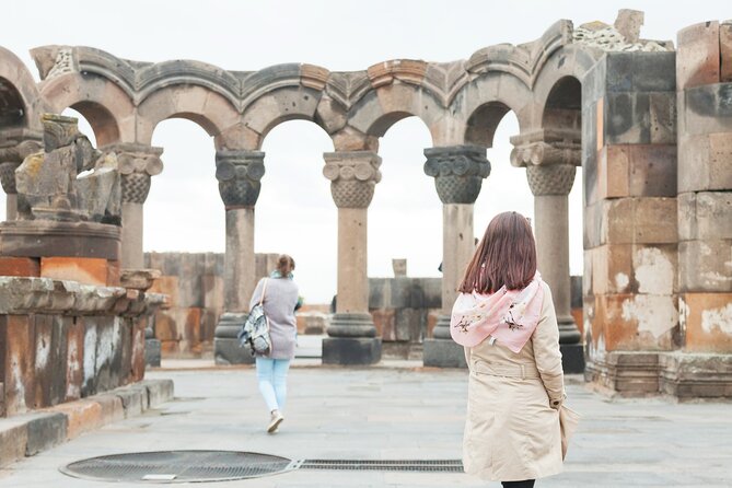 Saghmosavank Group Tour Review: A Memorable Experience - Snacks, Beverages, and Comfort on the Tour