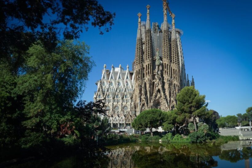 Sagrada Familia and Sailing Experience - Whats Included and Whats Not