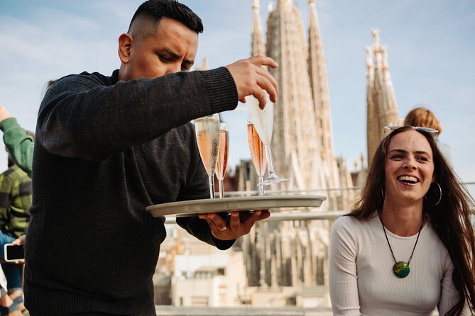 Sagrada Familia Closing Time Tour with Rooftop Views - What You’ll Love About This Tour
