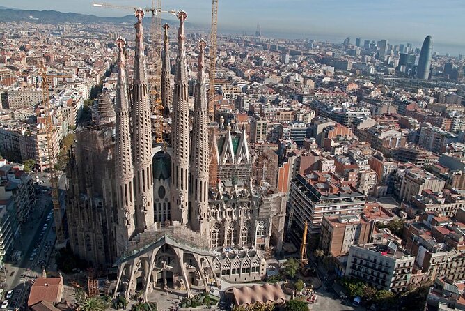 Sagrada Familia Guided Tour & Skip the Line Ticket in Barcelona - Whats Included in the Tour