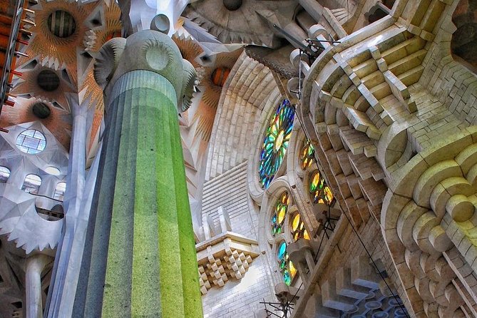 Sagrada Familia Guided Tour with Fast-Track Entry - A Closer Look at What This Tour Offers