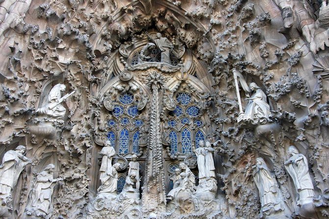 Sagrada Familia Guided Tour with Fast-Track Entry - Who Will Love This Tour?