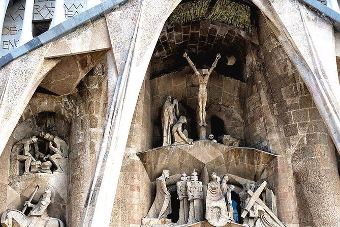 Sagrada Familia Guided Tour with Fast-Track Entry - FAQ