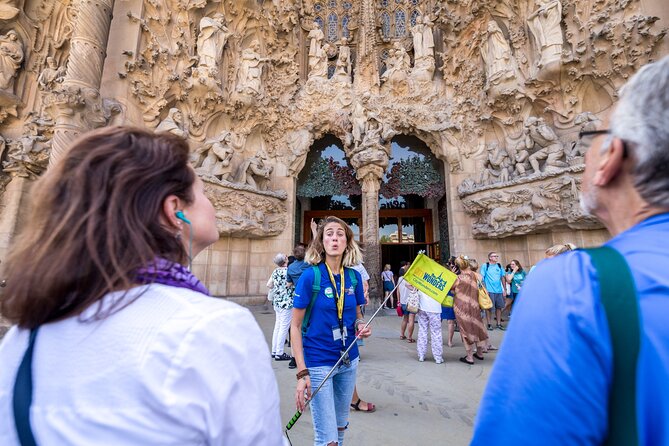 Sagrada Familia Guided Tour With Skip the Line Access - Highlights of the Tour