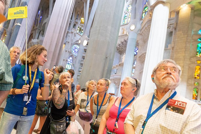 Sagrada Familia Guided Tour With Skip the Line Access - Meeting Point and End Location