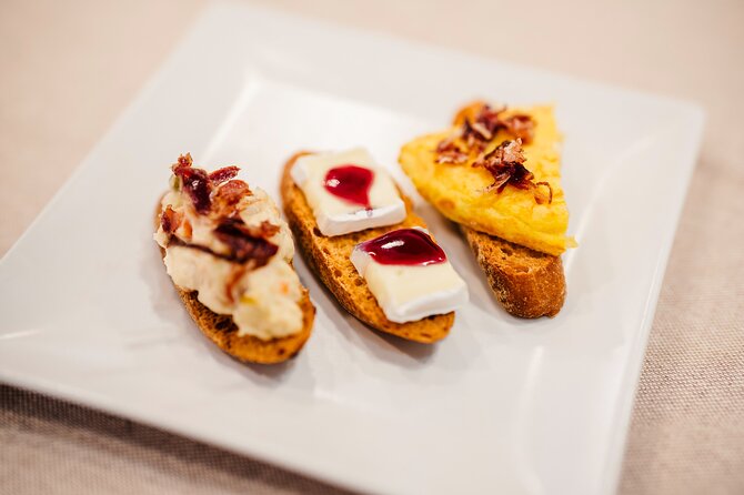 Sagrada Familia Jamón Iberico Tasting Experience with Cava - Introduction: Why This Tour Could Be Your Perfect Barcelona Snack Break