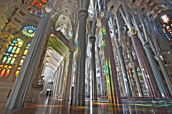 Sagrada Familia & Montserrat Private Tour With Hotel Pick-Up - Inclusions and Logistics