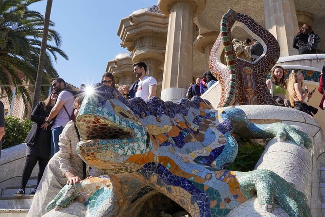 Sagrada Familia & Park Guell Guided Tour With Skip the Line - Dress Code Requirements