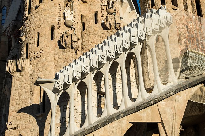 Sagrada Familia Private Guided Tour With Skip the Line Tickets - Accessibility and Accommodations