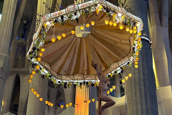 Sagrada Familia Private Tour - Thematic Highlights: Symbolism and Fun Facts
