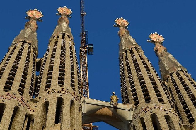 Sagrada Familia Private Tour With Skip-The-Line Ticket - Meeting and Pickup Information