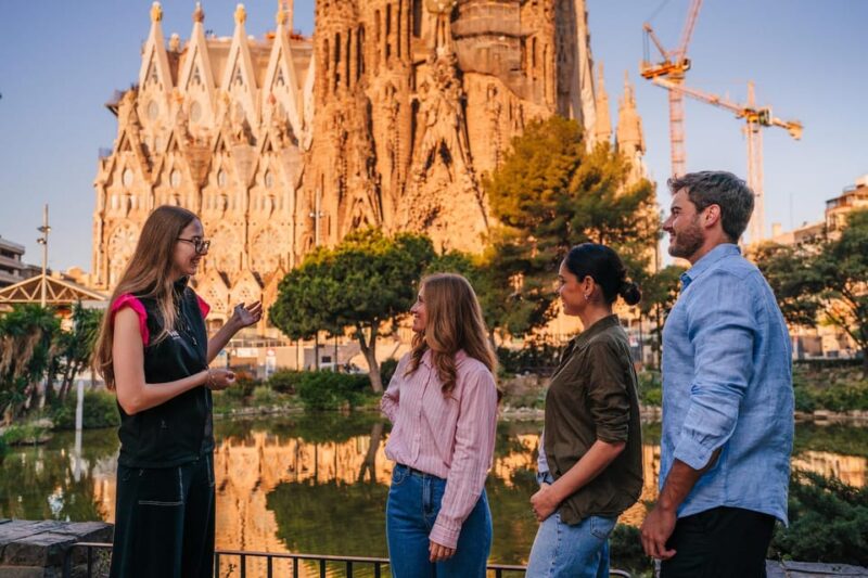 Sagrada Familia with Official Guide & Fast-Track Entry - An In-Depth Look at the Experience