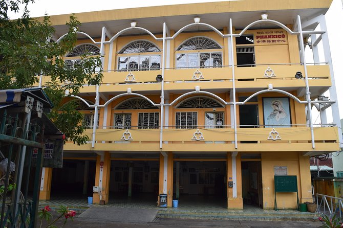 Saigon City One Day Discover By Cyclo Ride Private Tour With Guide - The Sum Up