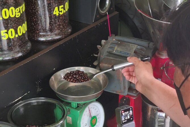 Saigon Private/Small Group Walking Food Tour with 13 Tastings - FAQ