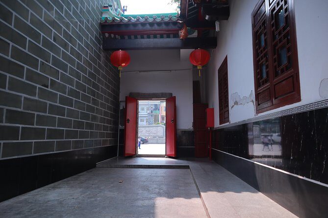 Saigoncholon - What’s Included and What’s Not