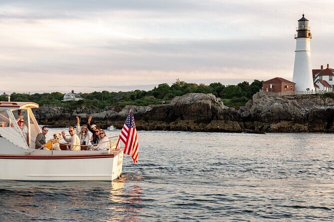 Sail Portland Maine's Lighthouse Cruise - A Detailed Look at the Portland Lighthouse Cruise