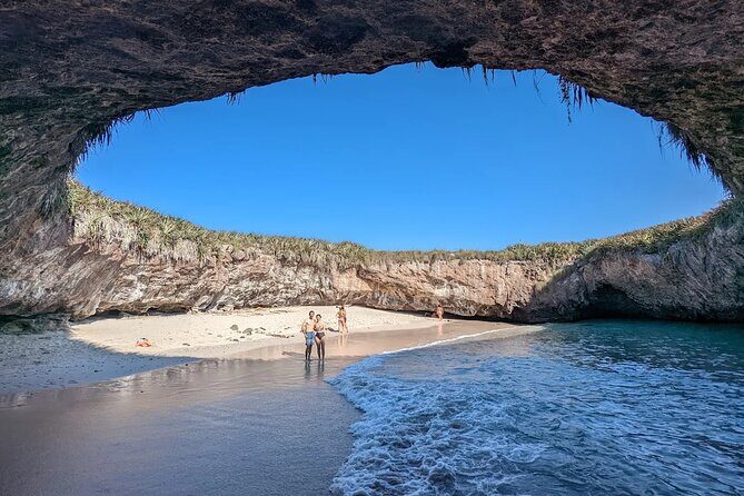 Sail to Playa Escondida in Puerto Vallarta with Food and Snorkeling - An In-Depth Look at the Puerto Vallarta Food & Snorkel Tour