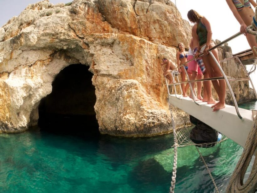 Sail Turkey: 18 to 39's Young Adults 7 Days Gulet Cruise - A Practical Review of the Sail Turkey: 18 to 39s Young Adults 7 Days Gulet Cruise