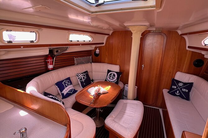 Sailboat ride for private groups in Barcelona - Practical Details