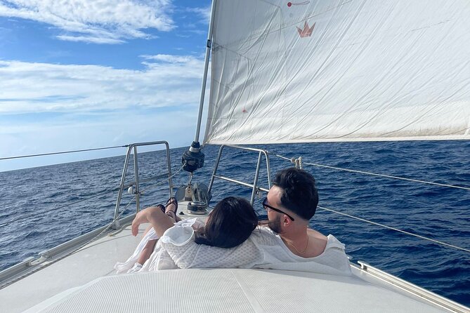 Sailing boat with aperitif at sunset in Cilento - FAQ