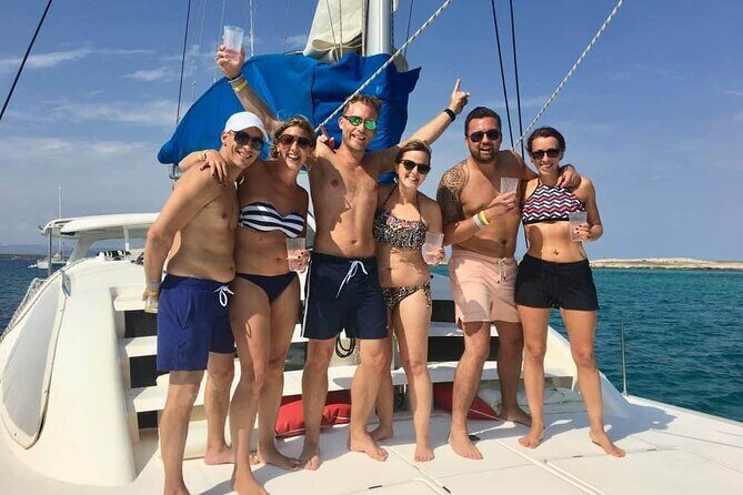 Sailing Catamaran Party to Isla Mujeres from Cancun - FAQ