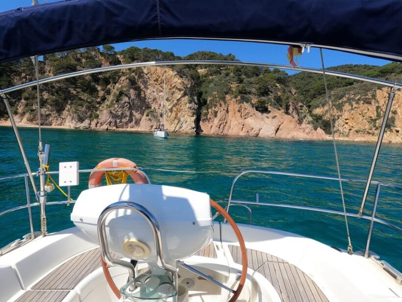 Sailing experience 4 hours in Platja d'Aro - What to Expect on Your 4-Hour Sailing Adventure