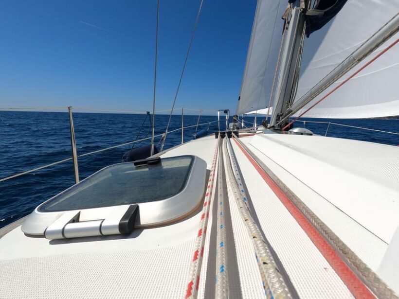 Sailing experience 4 hours in Platja d'Aro - The Sum Up
