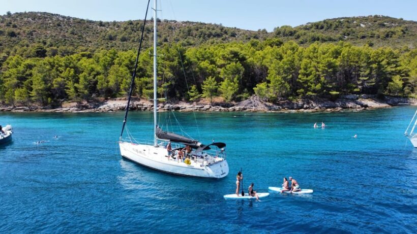 Sailing Island hopping with drinks - Key Points