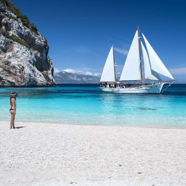 Sailing ship in exclusive, tour around the Gulf of Orosei - Key Points