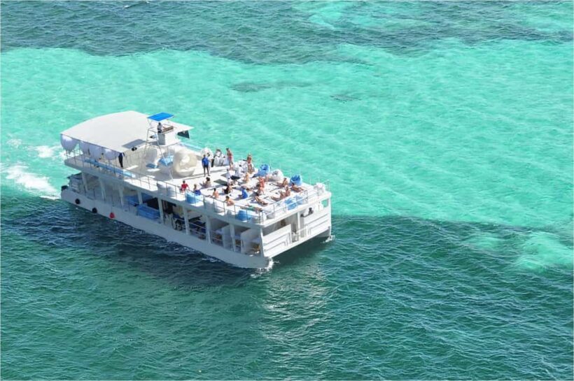 Sailing Splash Tour Speedboat, Snorkel, and Catamaran - Dining and Relaxation