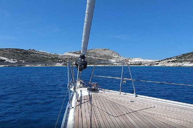Sailing to Dia Island With Lunch on Bavaria 51 Heraklion, Crete - Onboard Dining Experience