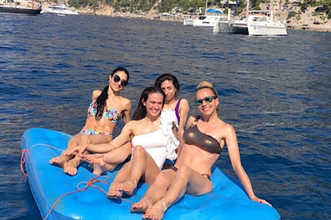 Sailing tour and lunch on board Sorrento and Capri - FAQ