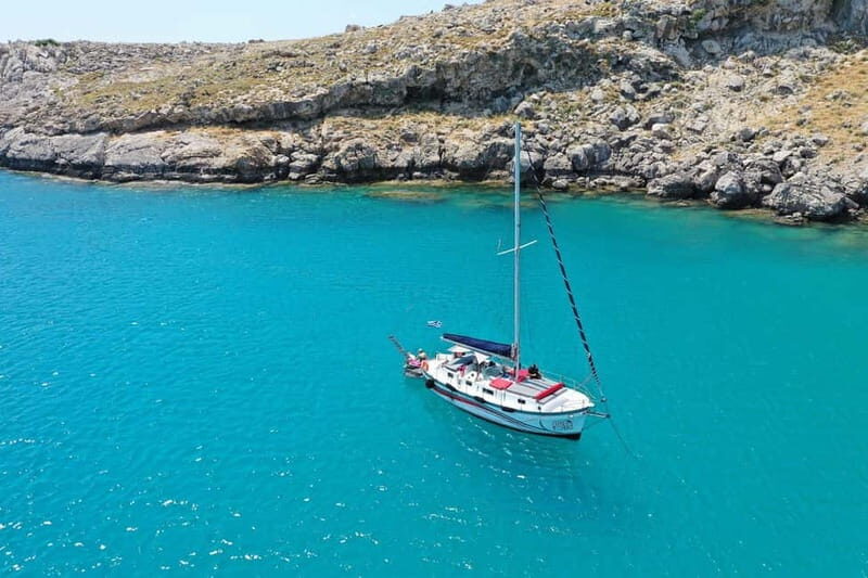 Sailing tour around Lindos with food and drinks - An In-Depth Look at the Lindos Sailing Experience