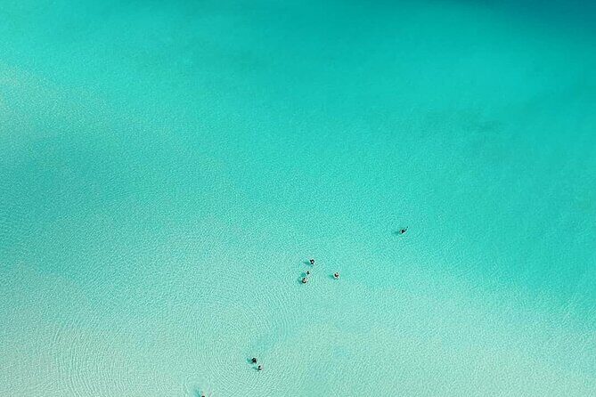Sailing Tour through the Laguna de los Siete Colores - Food and Drinks: Simple, Tasty, and Refreshing