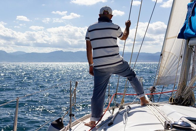 Sailing Towards the Devils Saddle - Inclusions and Amenities